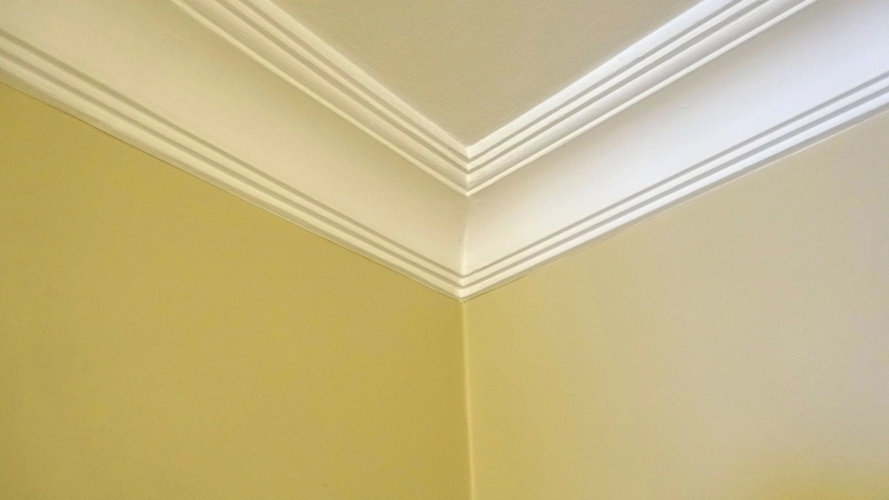 Types of Coving - Plaster, Polystyrene & Vinyl Options Explained